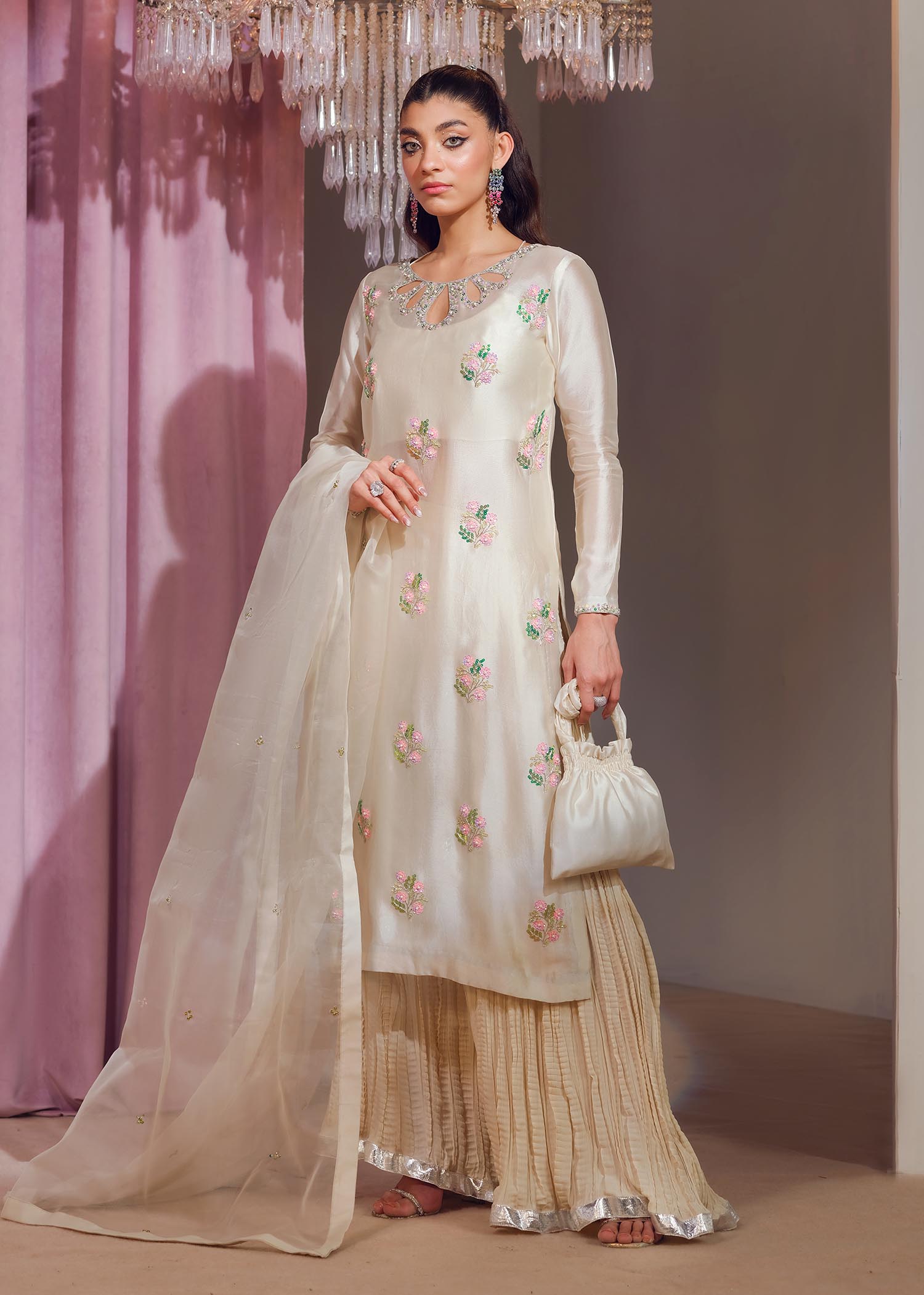 Goddess – Elegant dresses For Women – Mahum Asad